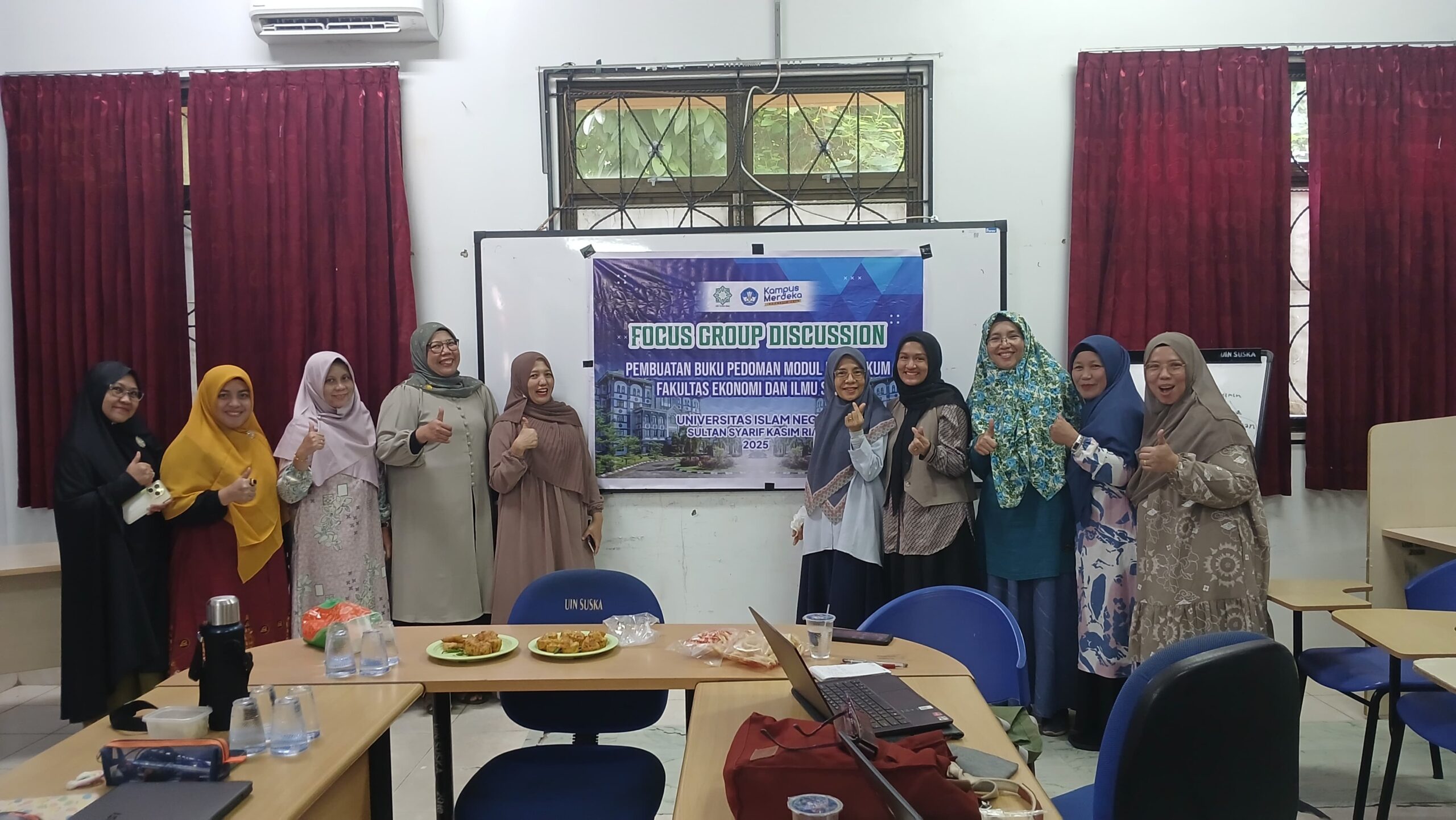 Focus Group Discussion (FGD) Pembuatan Buku Pedoman Modul Praktikum di ...